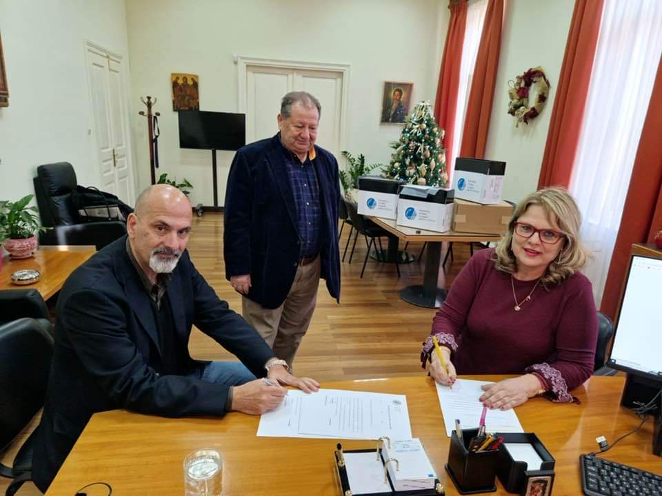 Αλλοι τρεις απινιδωτές στο Δήμο Αιγιαλείας - Patra News